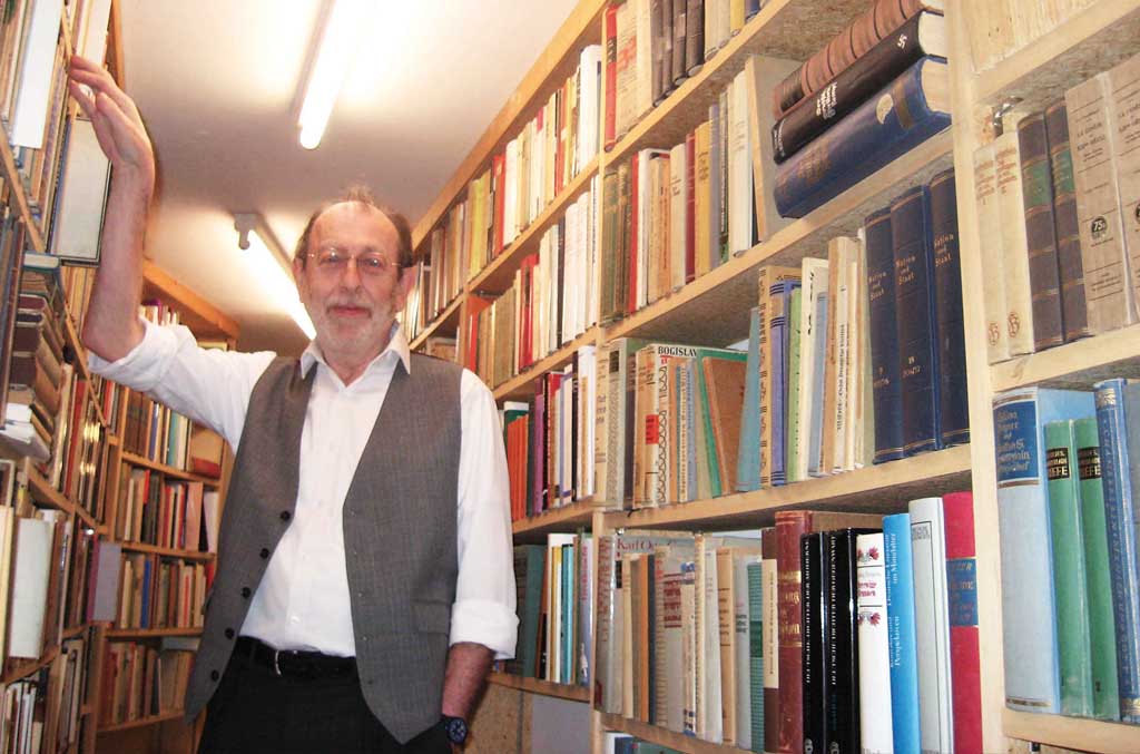 Revue Éléments - Alain de Benoist, l’homme-bibliothèque